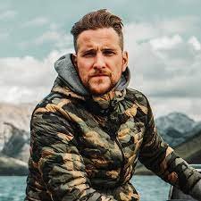 About CG - Chasing Guilders